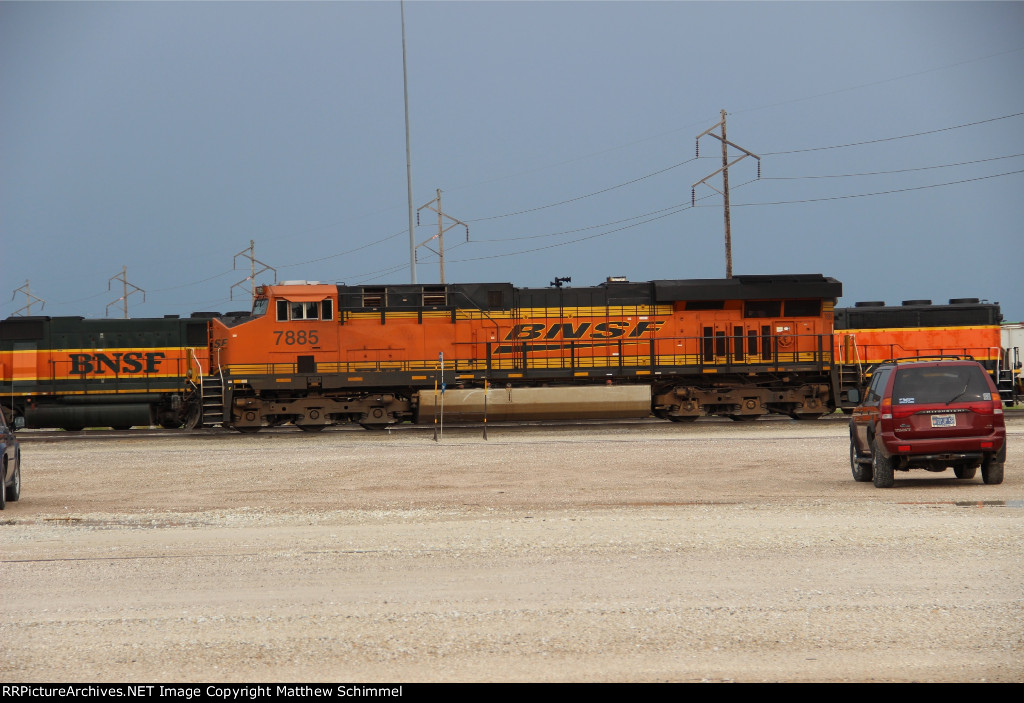 BNSF 7885